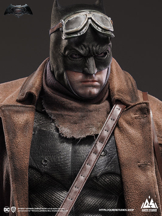 Knightmare Batman 1/4 Statue - Queen Studios (Official)